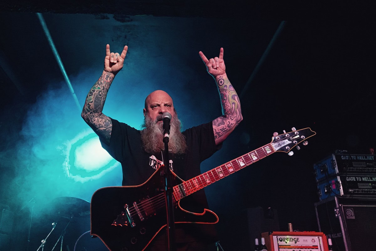 Crowbarin Kirk Windstein listaa metallikentän ulkopuolelta 11 levyä ...