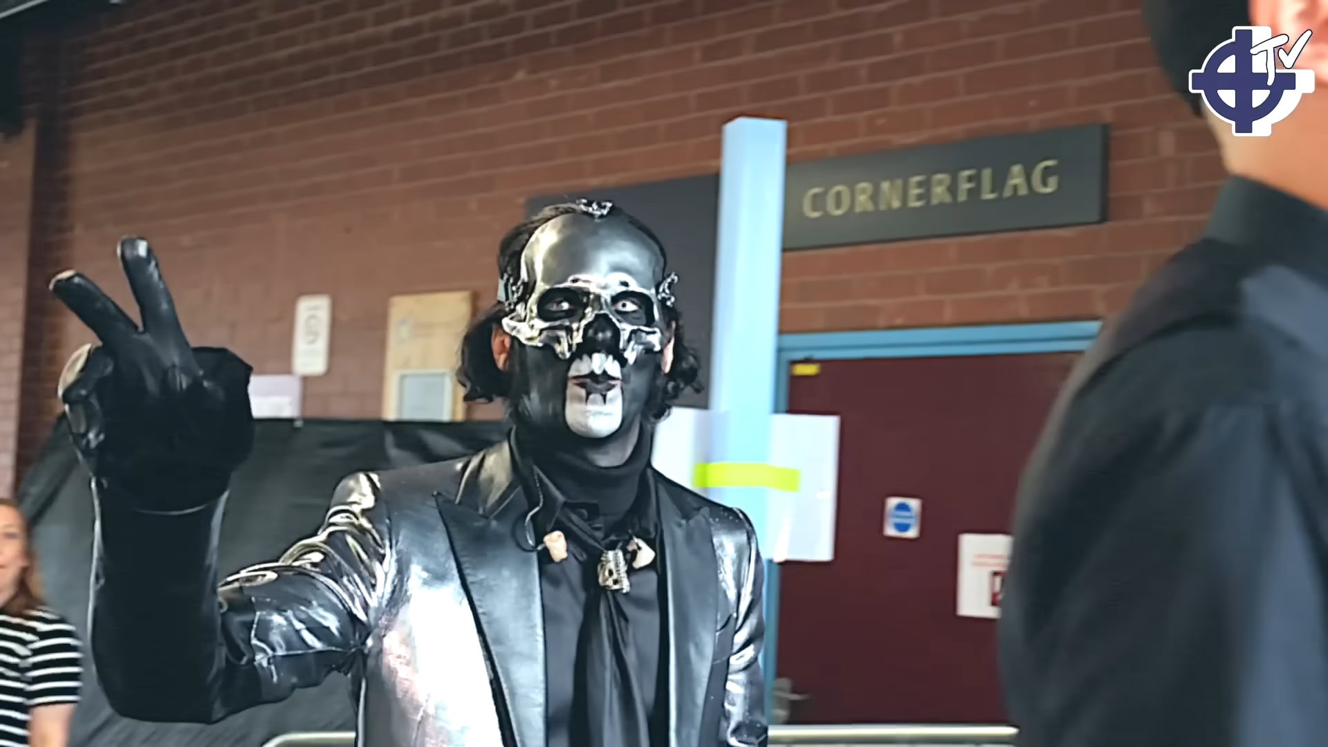 Ghost palaa Ozzyn jäähyväiskonsertin tunnelmiin uudella Ghoulbangers ...