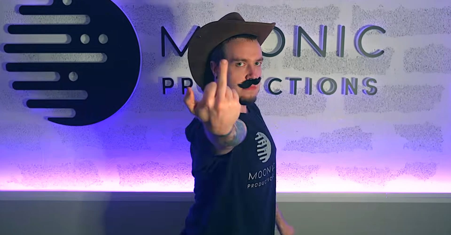 Kirottujen YMCA-coverien viikonloppu täydentyy – tältä discoklassikko ...