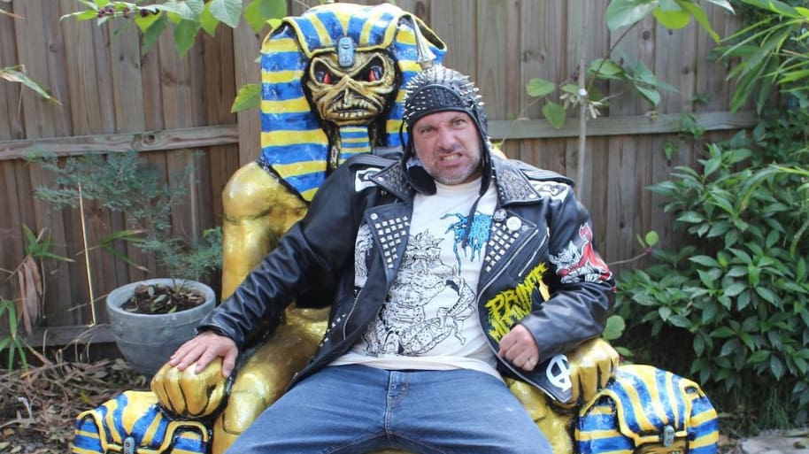 Muistatko Lars Ulrich -vessanpytyn? No, tässä tulevat Iron Maiden ...