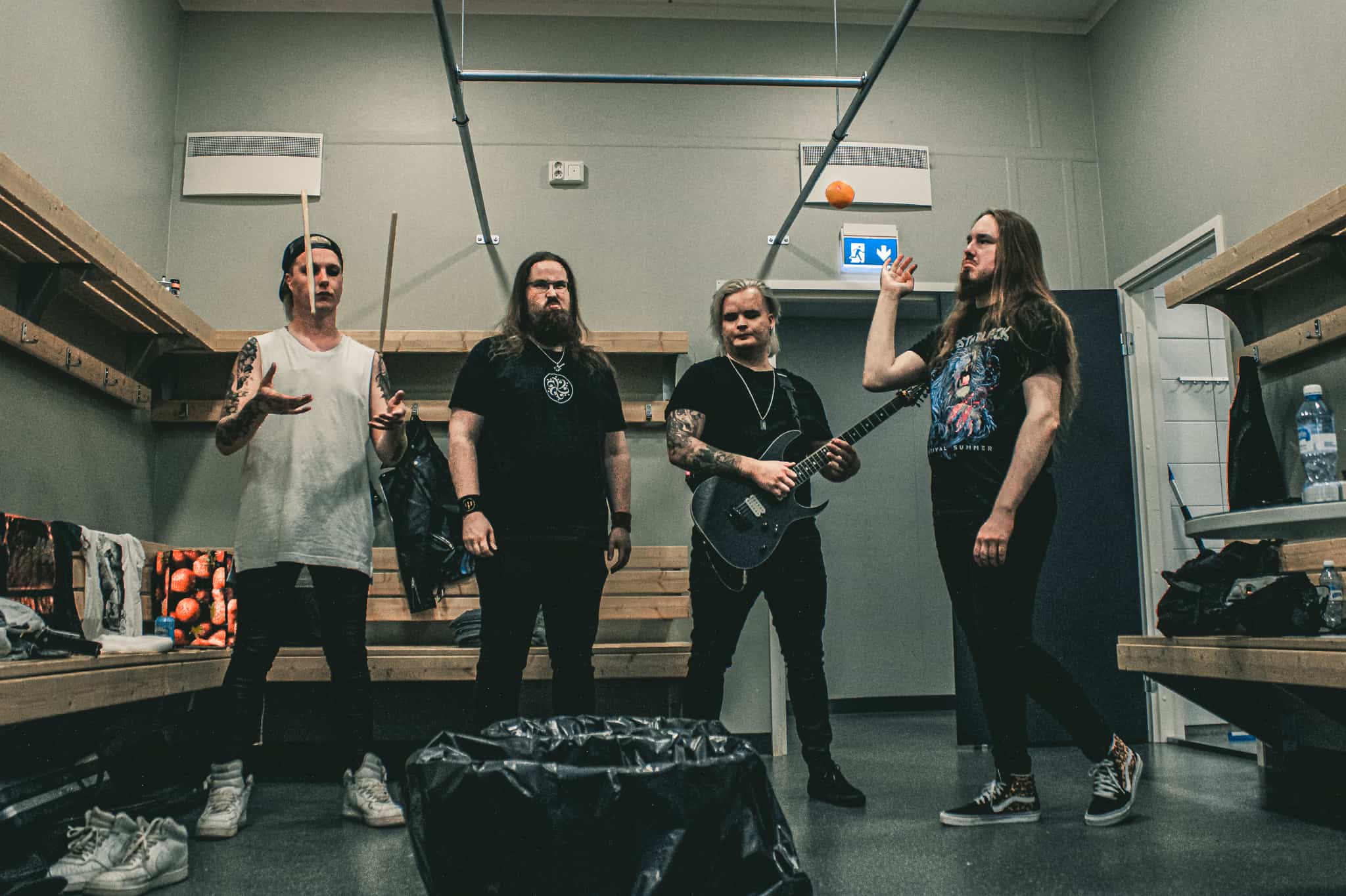 Kitarasankarointia ja poppihampaan kolotusta - Scars of Solitudelta uusi Game of Thrones -single ...