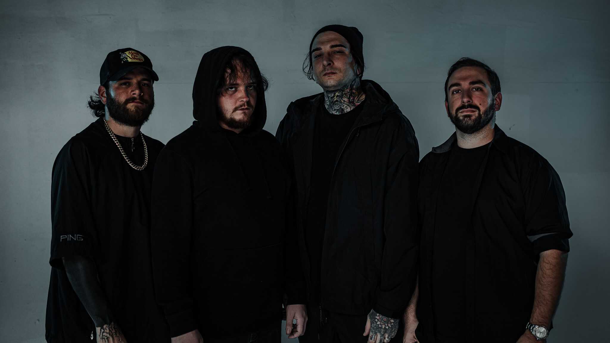 Deathcore-yhtye Signs of the Swarm saapuu ensimmäistä kertaa Suomeen ...