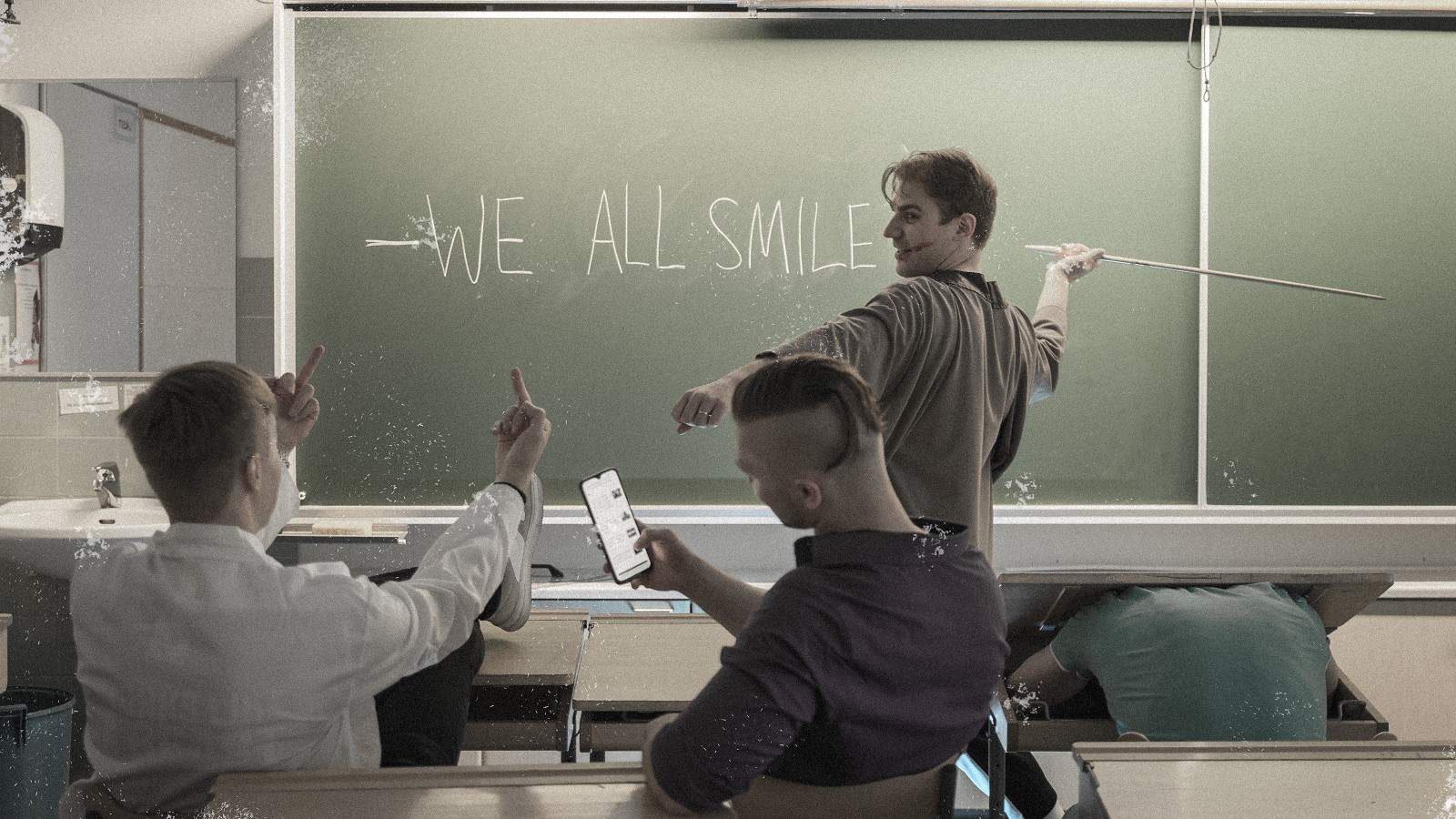 Ensinäyttö: Veri lentää ja kaupungintalot räjähtelevät Slash the Smilen ...